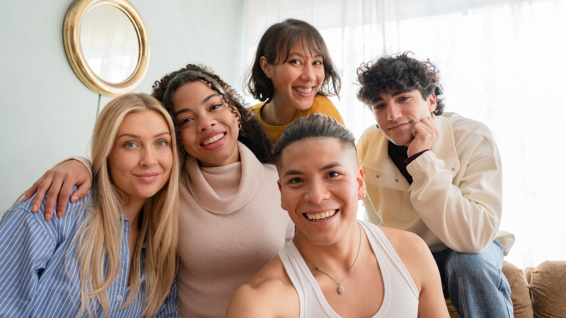 How to Make New Friends - University of New York in Prague